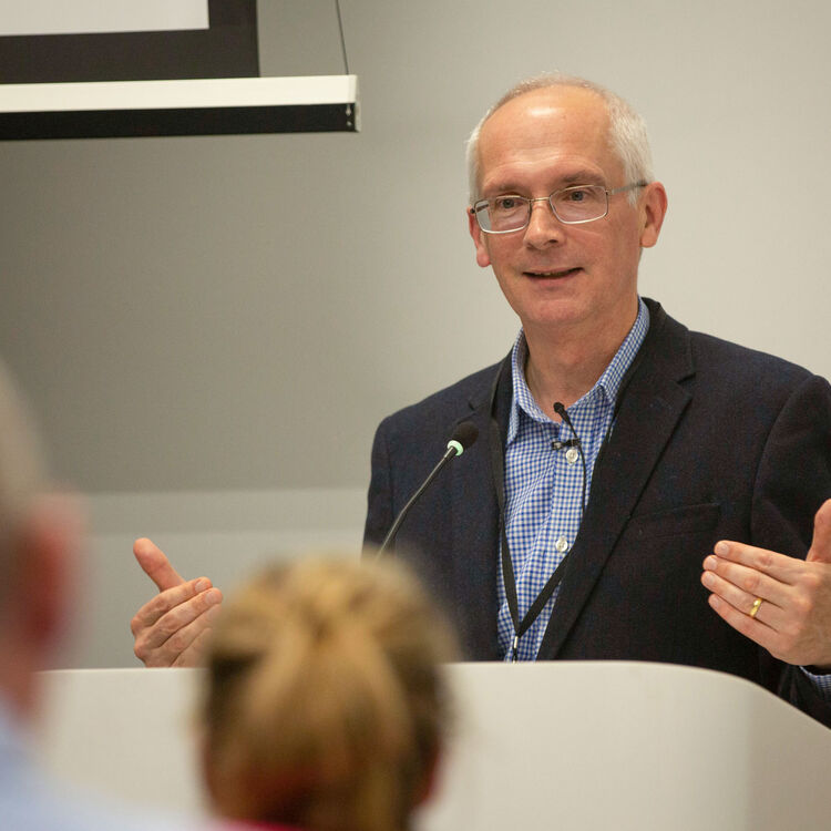 Robert Strivens - FIEC